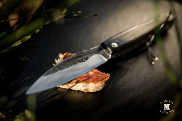 Morta Massif Brut de forge - Pliant de Caractère